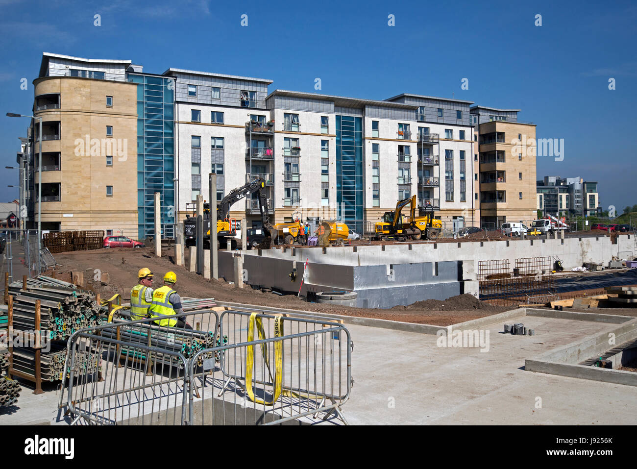 Residential flats under construction at Newhaven in Edinburgh Stock ...