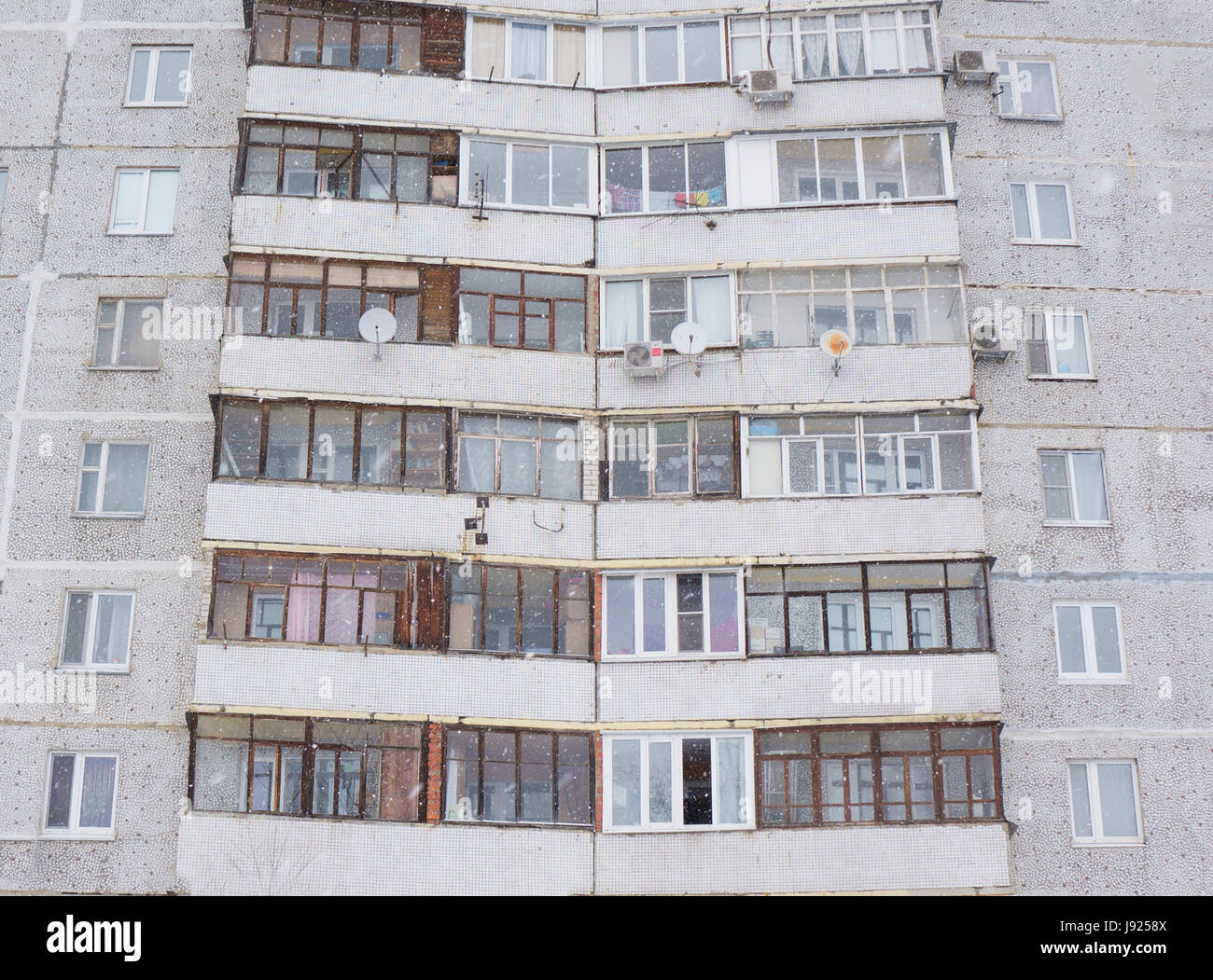 Apartment house block hi-res stock photography and images - Alamy