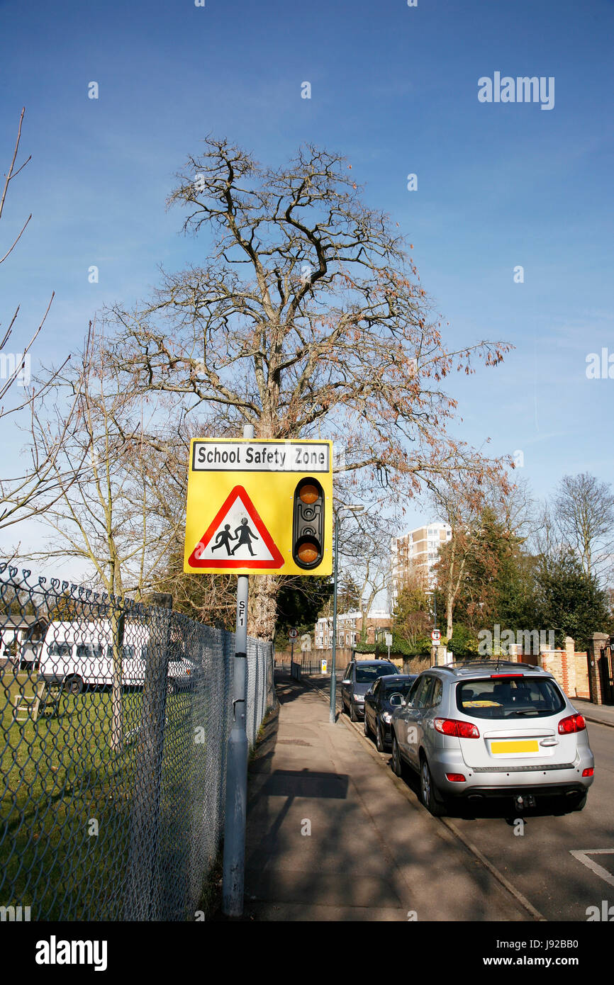 sign, signal, danger, walk, go, going, walking, travel, education, city ...