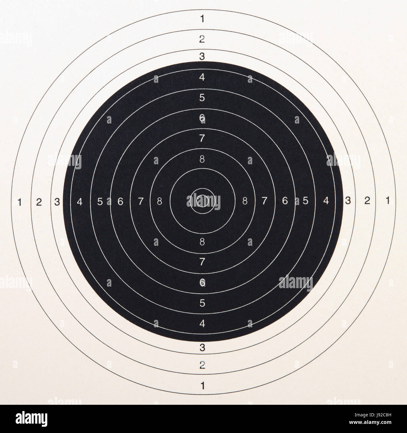 Blank archery target hi-res stock photography and images - Alamy
