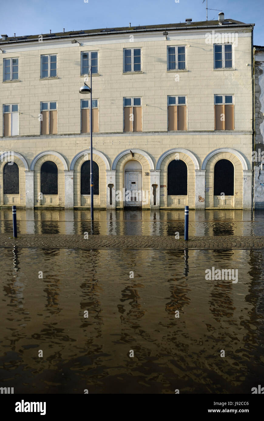 house, building, home, dwelling house, residential building, flood ...