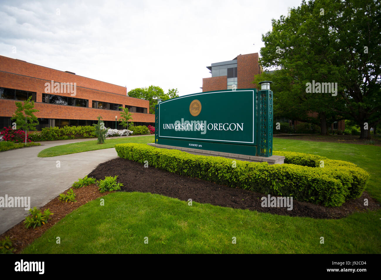Entrance front campus university college hi-res stock photography and ...