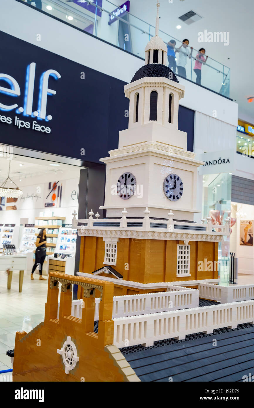 Glendale Galleria, MAY 28: The Lego Americana roadshow (Independence ...