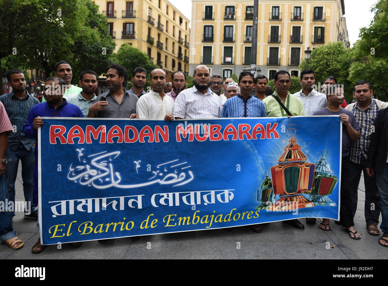 Madrid, Spain. 30th May, 2017. Muslims pictured gathering at Lavapies ...
