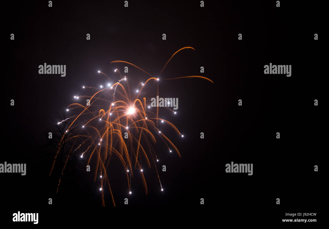 long-term exposure, silvester, New Years eve, new year, rocket, cheers ...