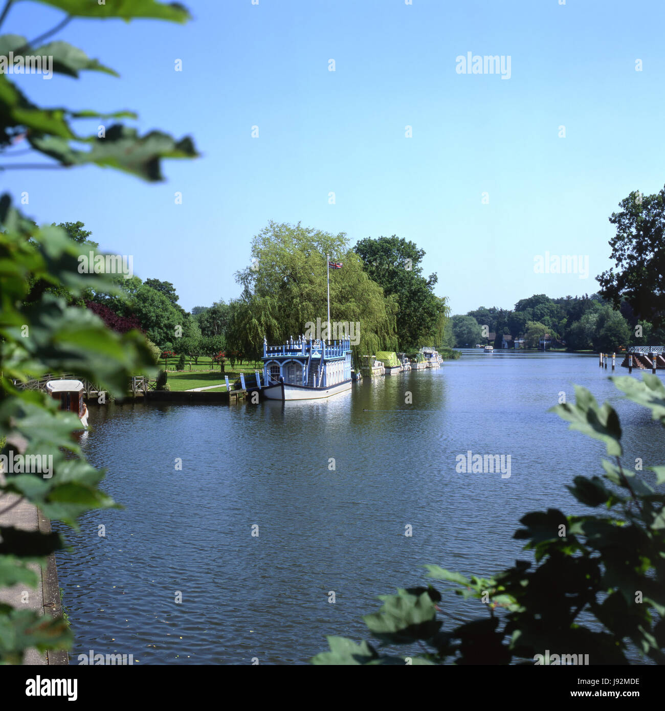 england, thames, boat, barge, river, water, rowing boat, sailing boat ...