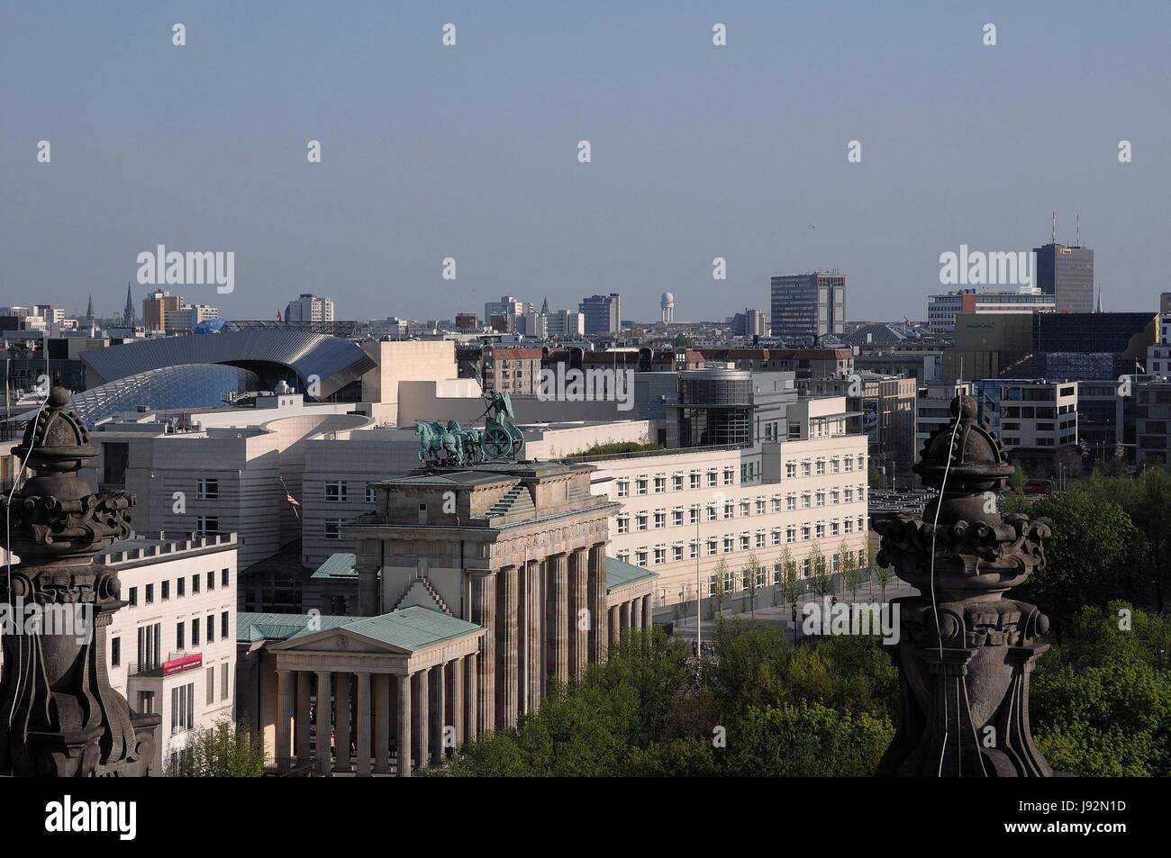 views of the brandenburg gate Stock Photo - Alamy