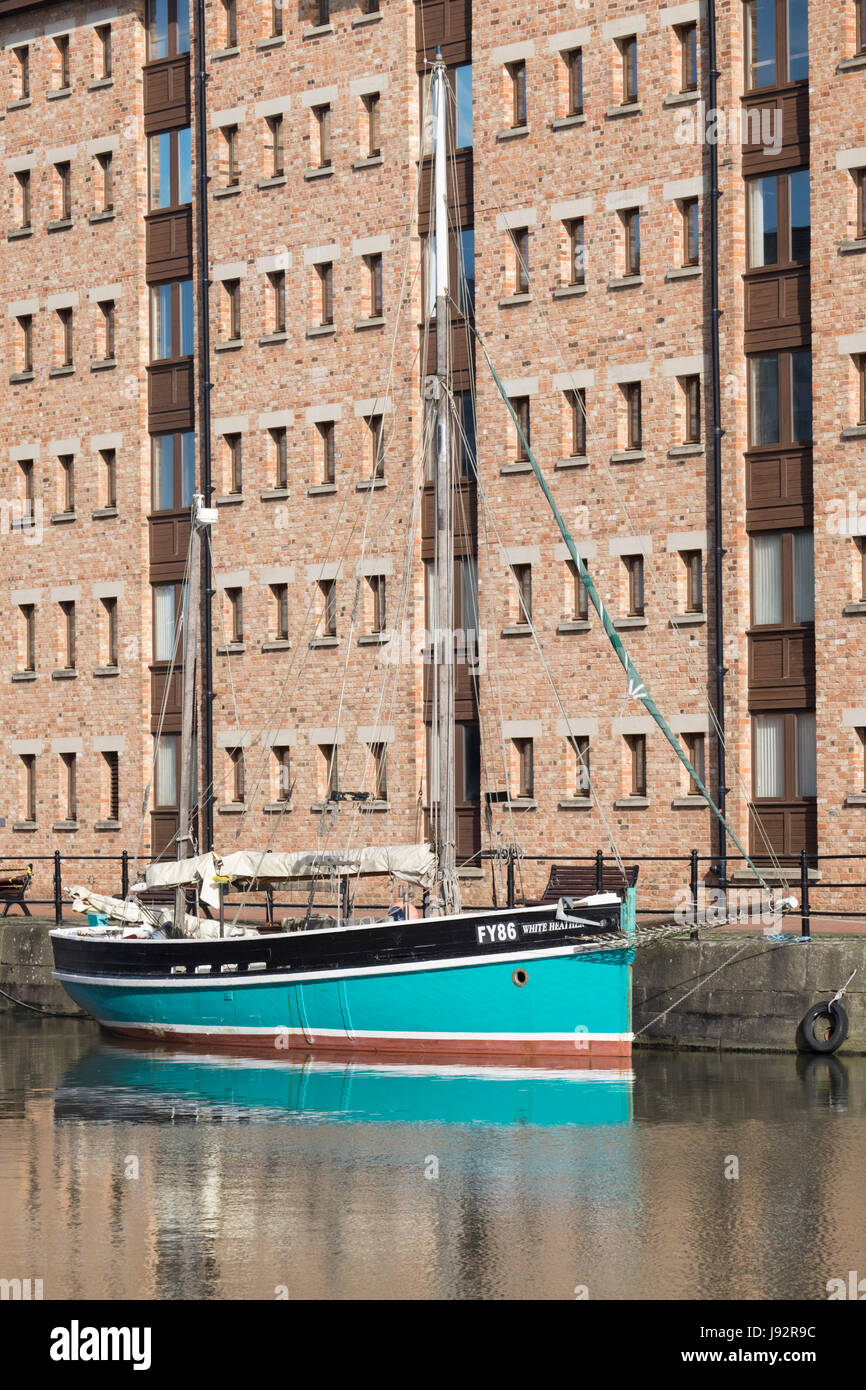 Traditional sailing lugger hi-res stock photography and images - Alamy