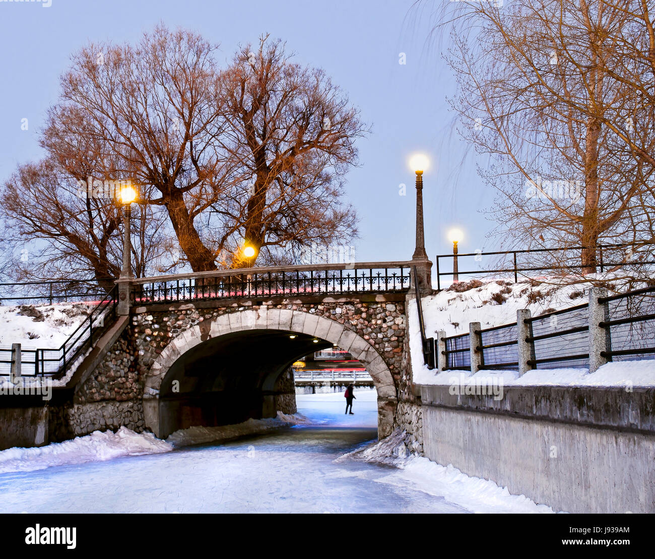 Ice skating canal hi-res stock photography and images - Alamy