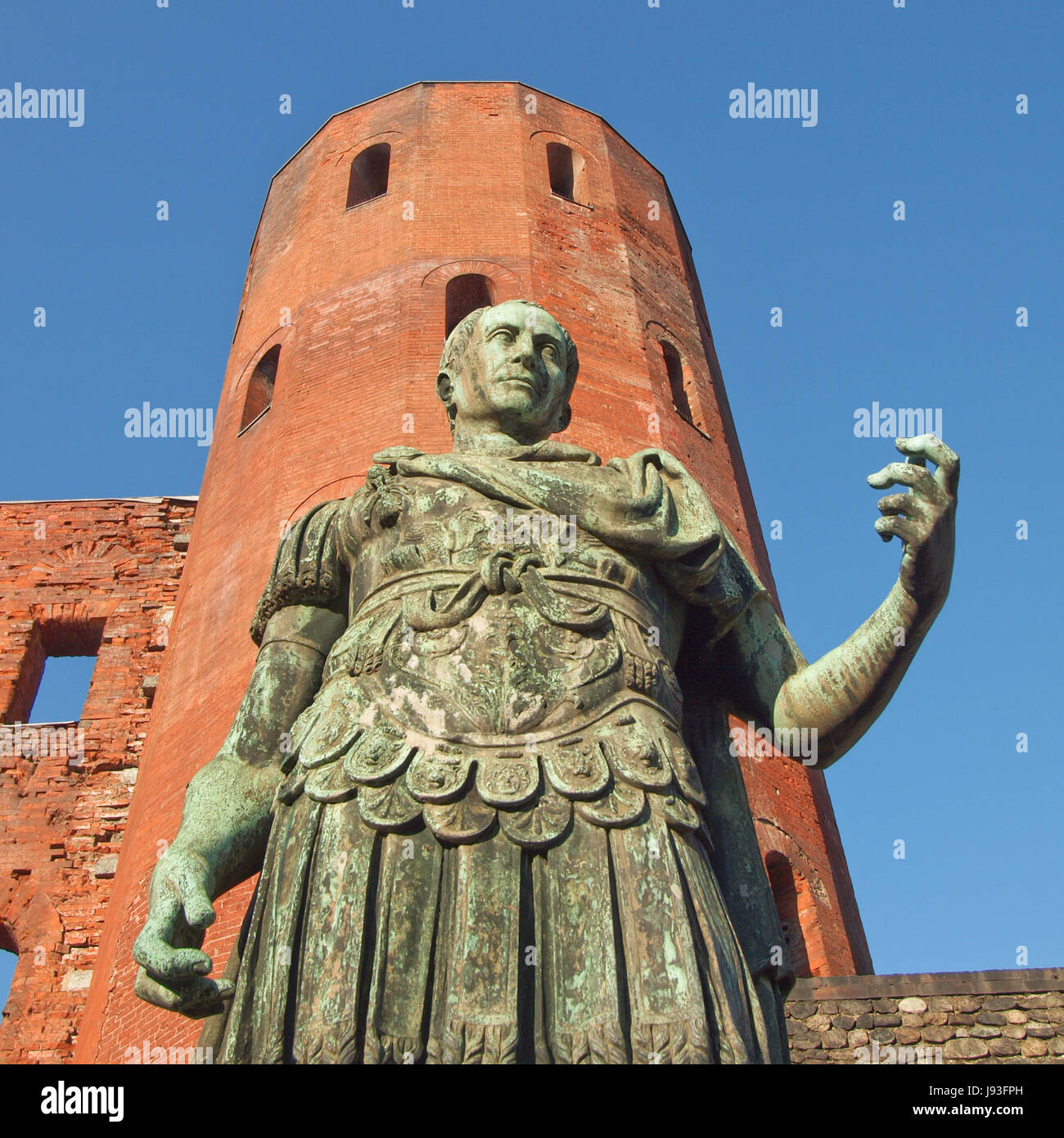 statue, roman, emperor, king, ancient, front, city, town, monument ...