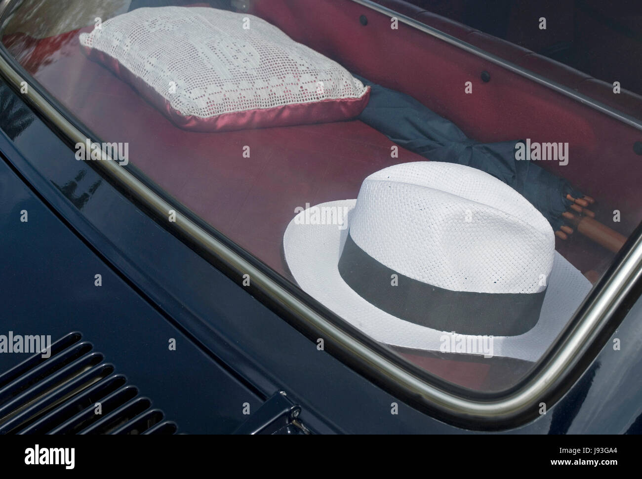 object, car, automobile, vehicle, means of travel, motor vehicle ...