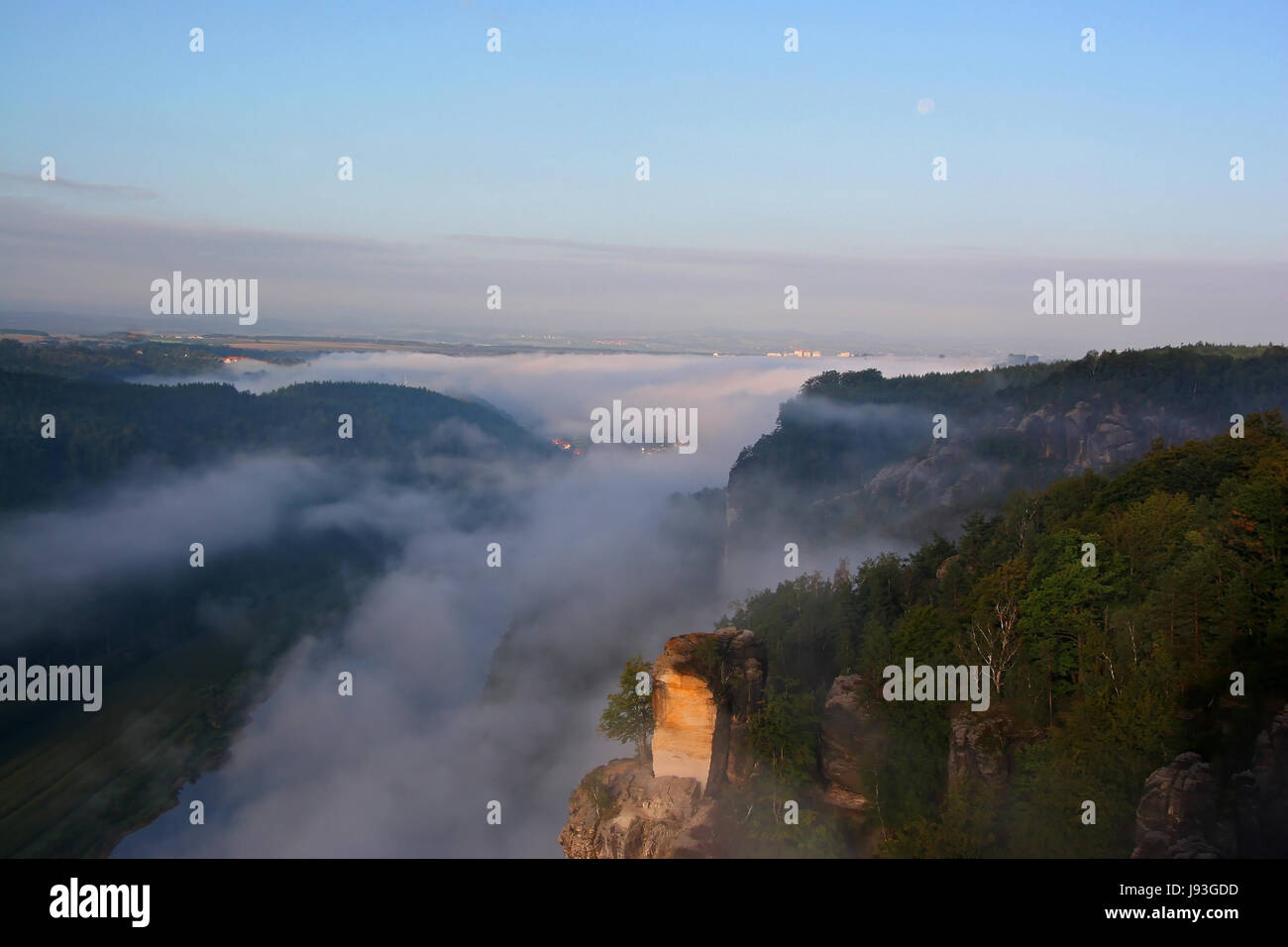 when the mist pull Stock Photo - Alamy