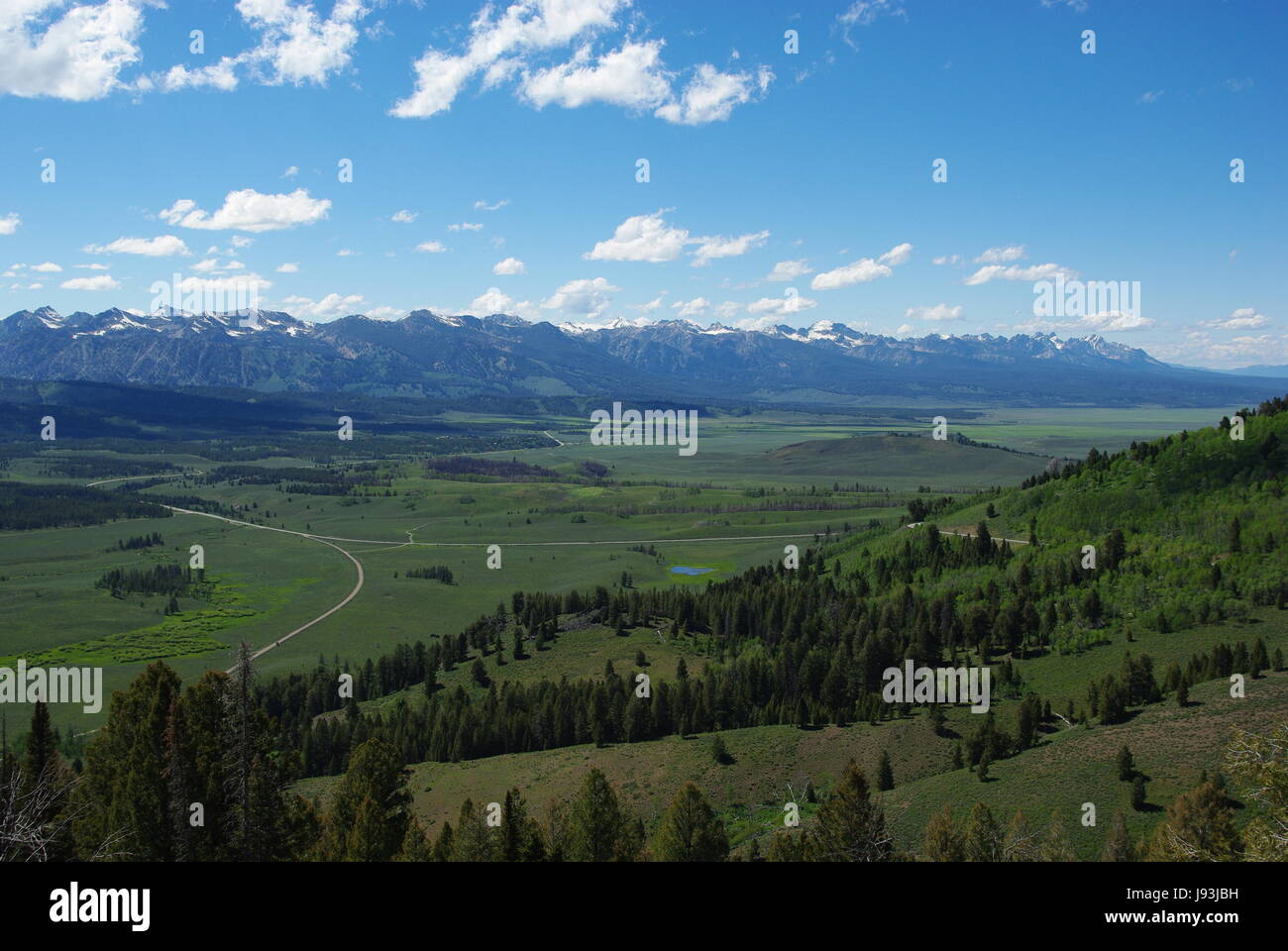 Panorama sawtooth mountain range hi-res stock photography and images ...