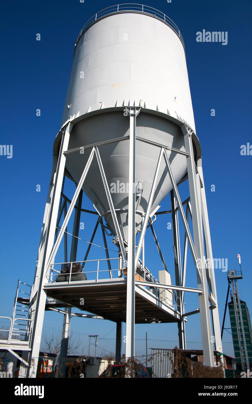 Industrial plant gate hi-res stock photography and images - Alamy