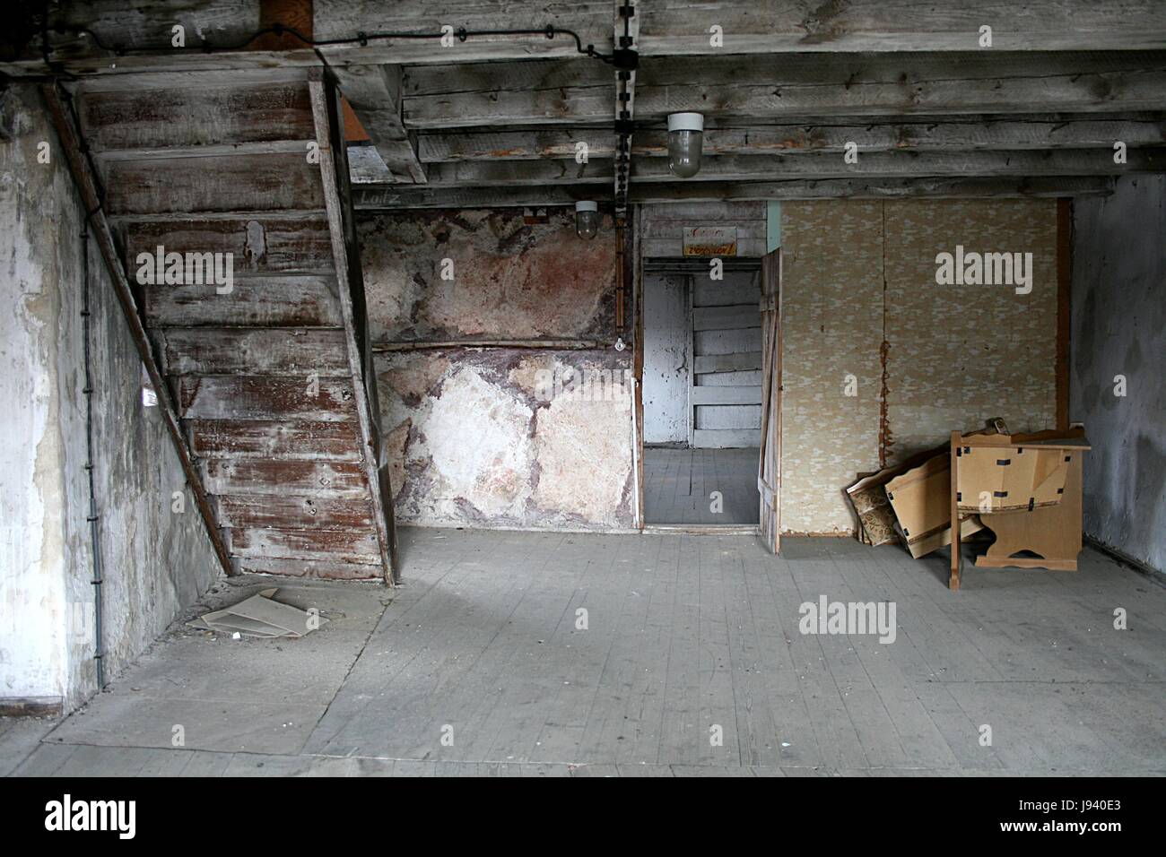 attic, abandon, go away, depart, disappear, vanishing, stairs, house ...