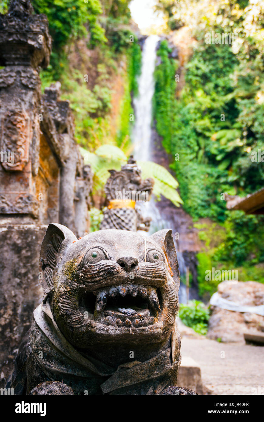 Dragon traditional statue bali indonesia hi-res stock photography and ...