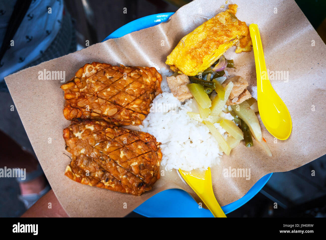 Tempeh curry hi-res stock photography and images - Alamy