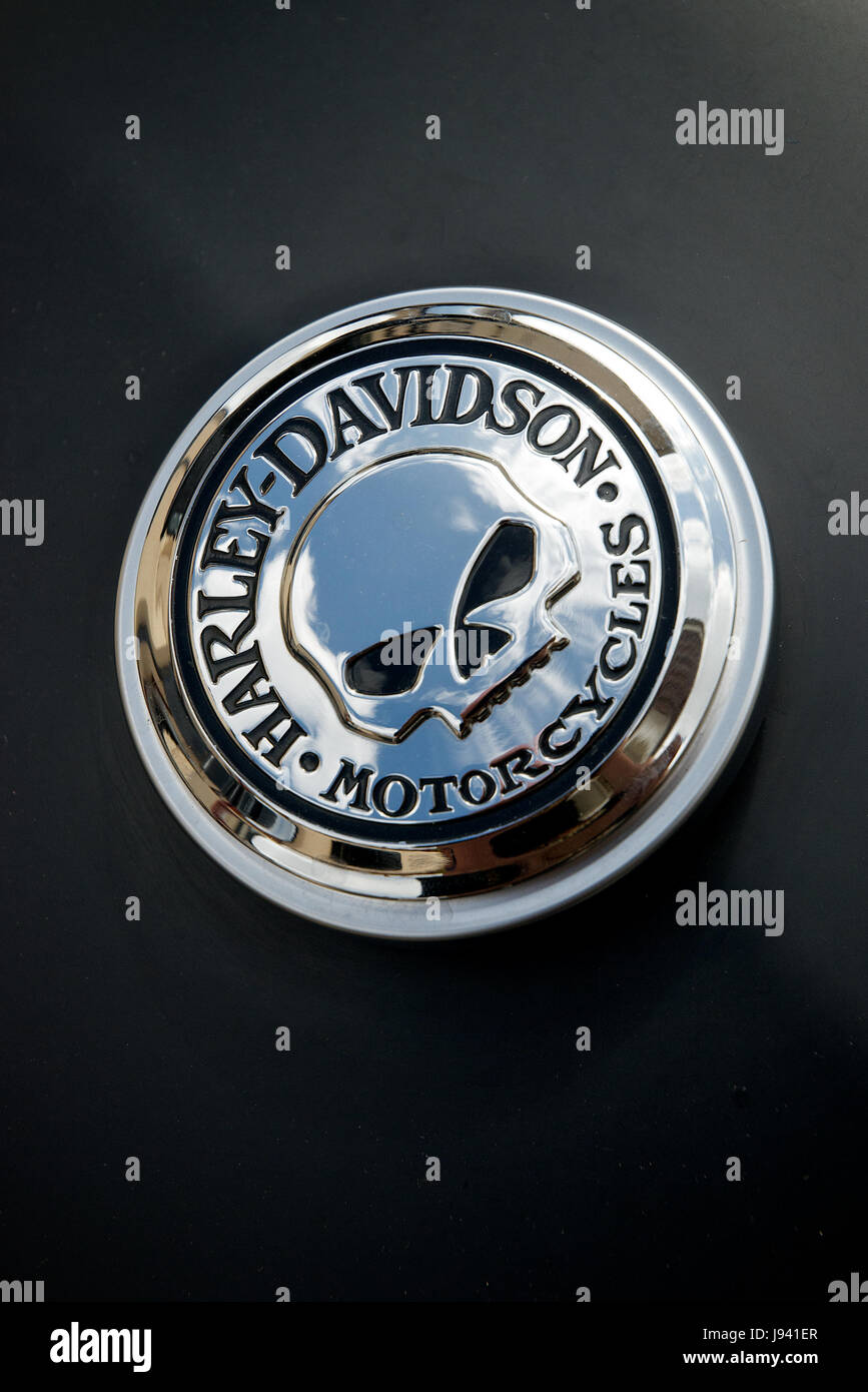 Harley davidson emblem hi-res stock photography and images - Alamy