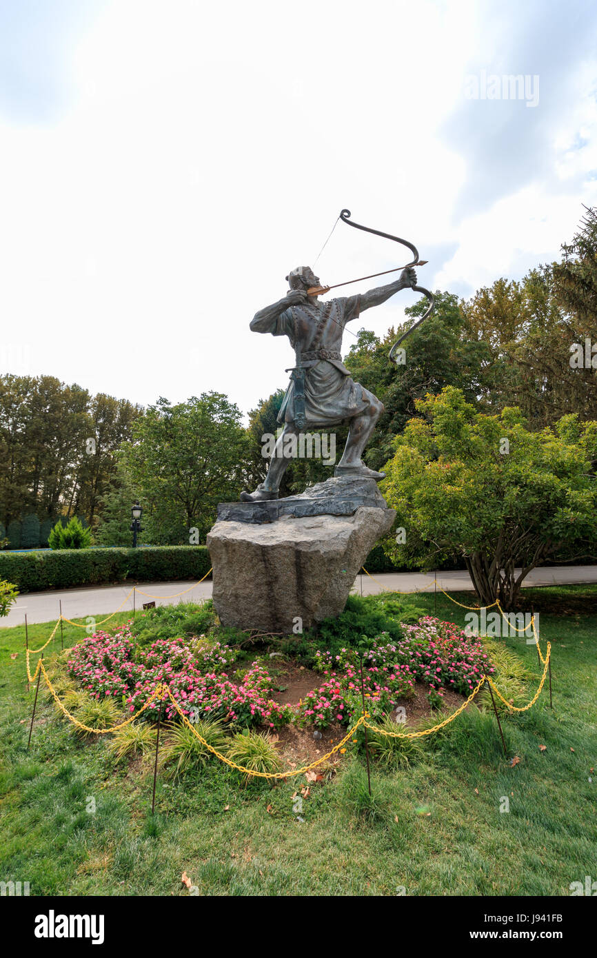Statue of Arash, the Archer. The Mellat Museum, Sa'dabad Palace Complex ...