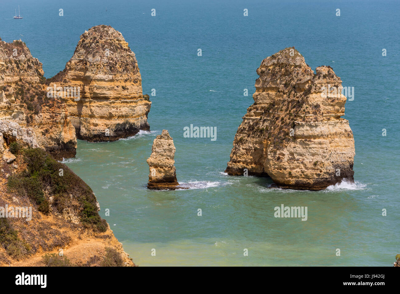Cliffs of Ponta da Piedade, Lagos, Algarve, Portugal Stock Photo - Alamy