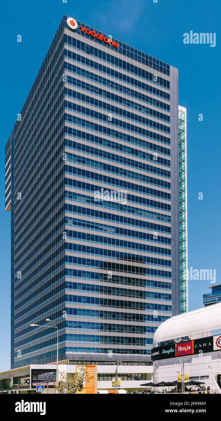 BUCHAREST, ROMANIA - MAY 18, 2017: Modern Office Building In North ...