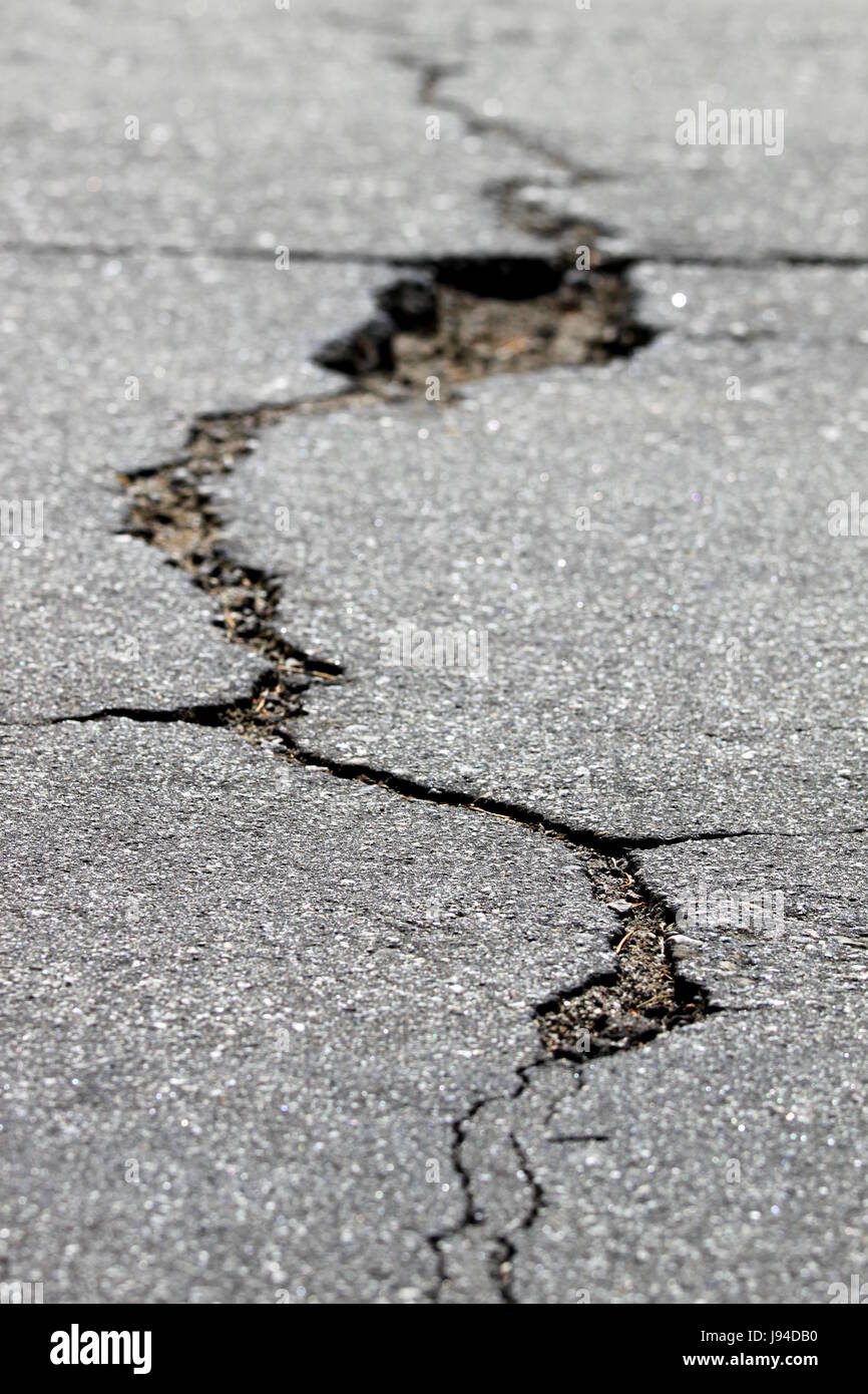 Earthquake Damage Road Stock Photos & Earthquake Damage Road Stock ...