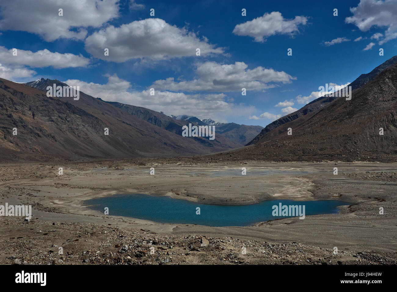 Oblong pond hi-res stock photography and images - Alamy