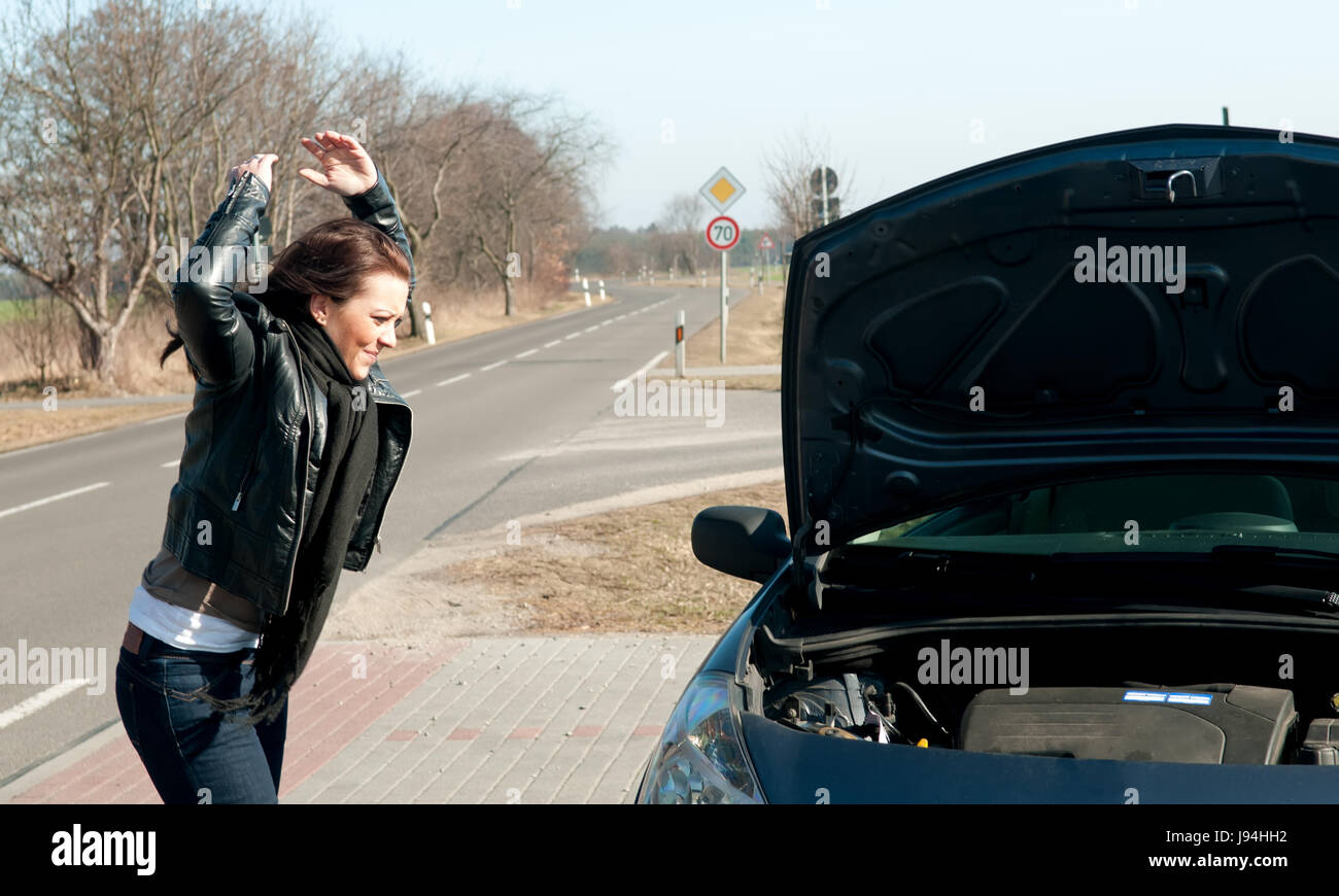woman's car breaks down Stock Photo - Alamy