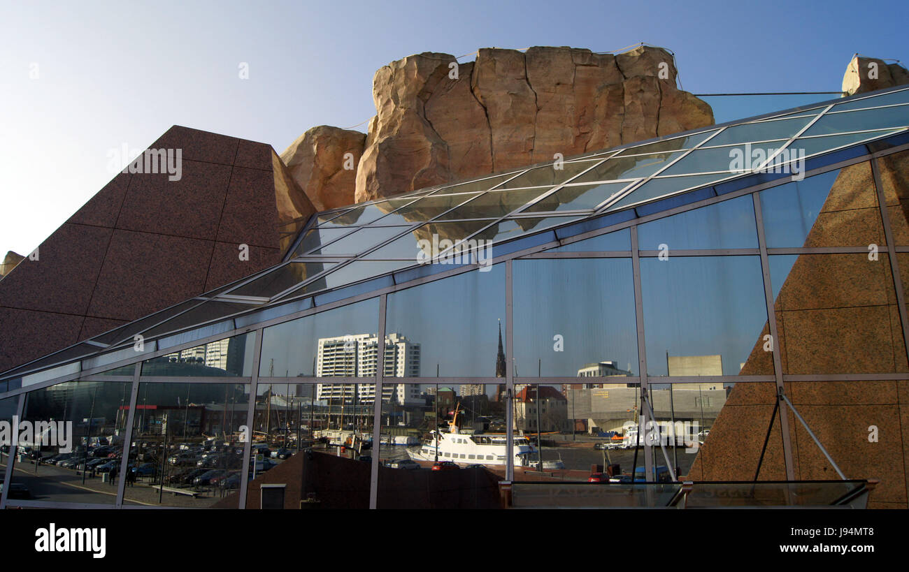 Glass bird cage hi-res stock photography and images - Alamy