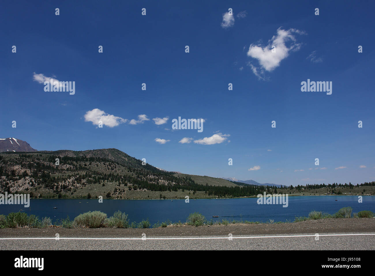 June Lake, June Mountain, Sierra Nevada mountains, California USA Stock ...
