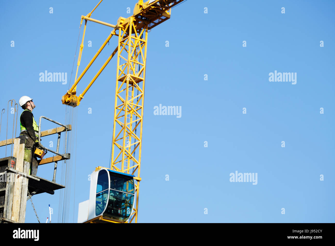 industry, construction, cranes, humans, human beings, people, folk ...