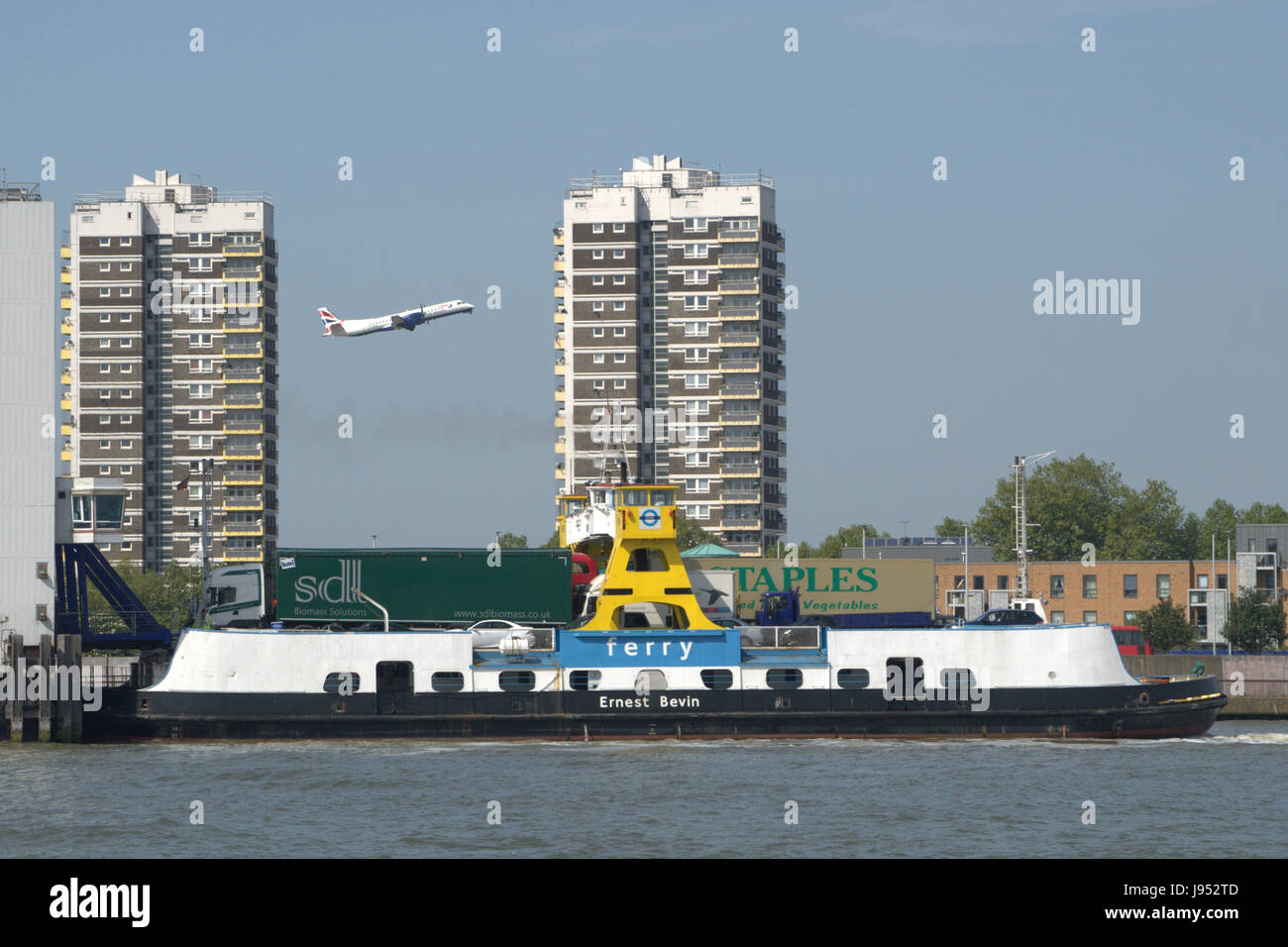 Buildings behind woolwich ferry hi-res stock photography and images - Alamy