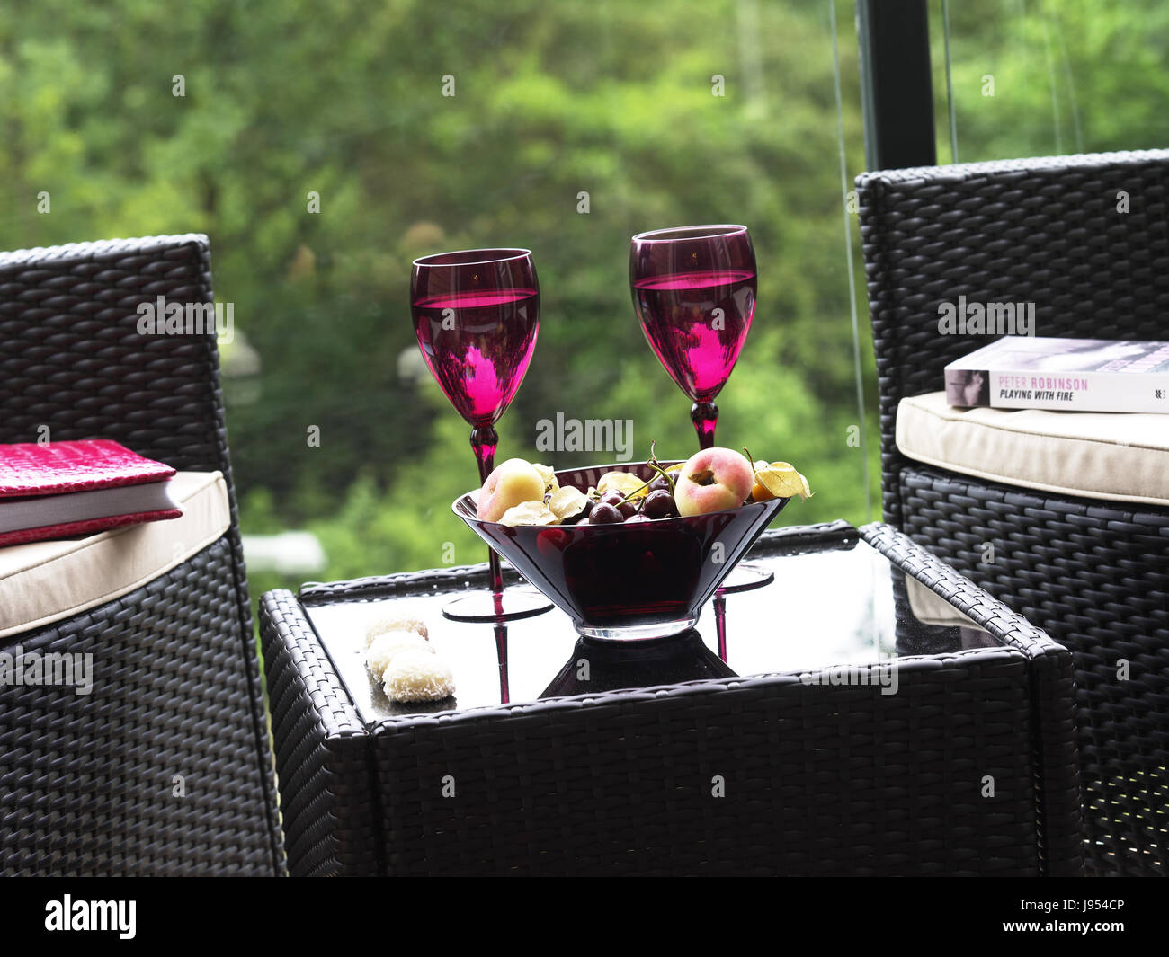 Outdoor coffee table Stock Photo - Alamy