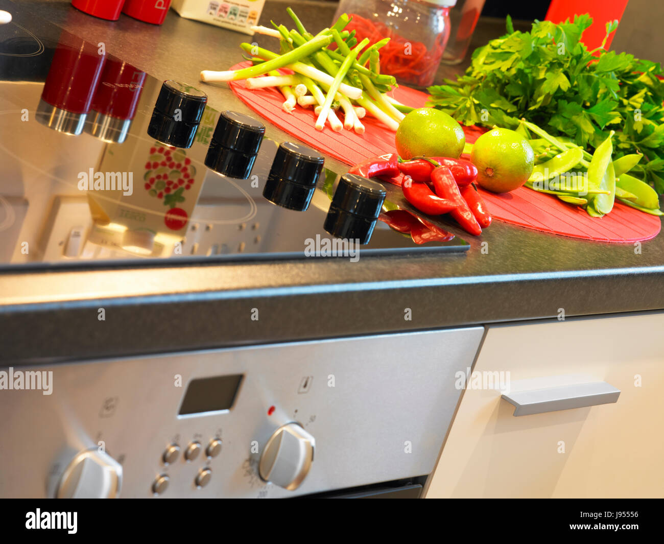 Flat top stove oven hi-res stock photography and images - Alamy