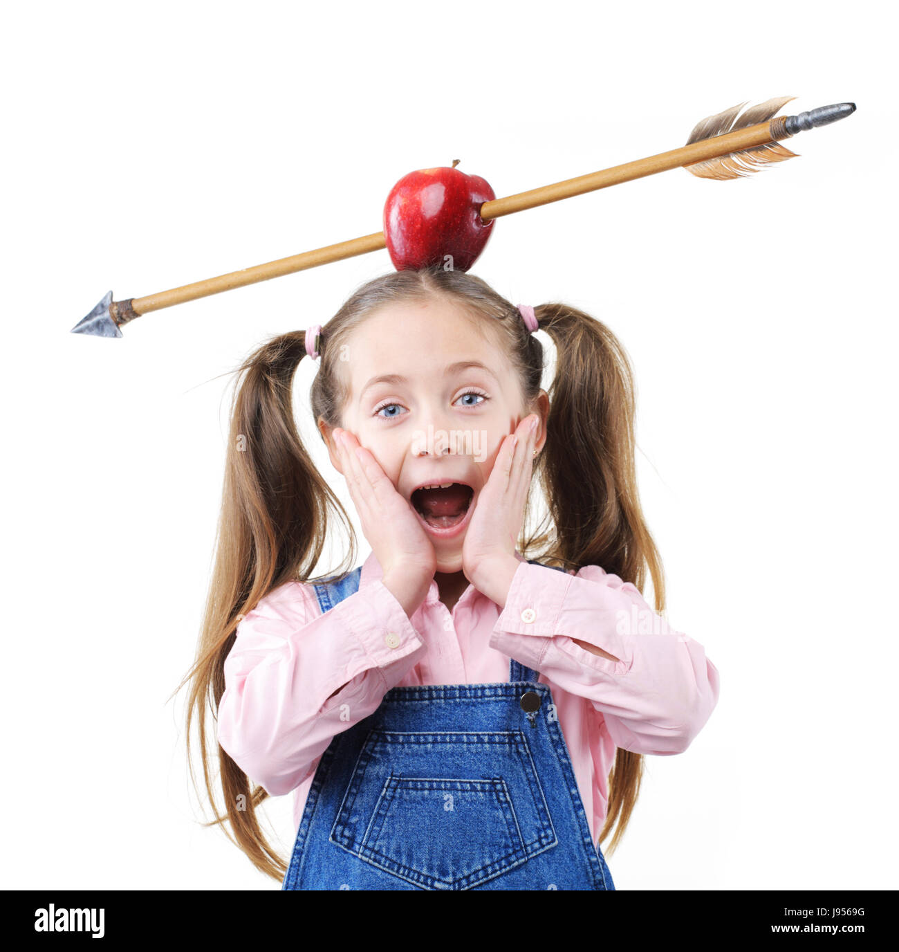Arrow through head hi-res stock photography and images - Alamy
