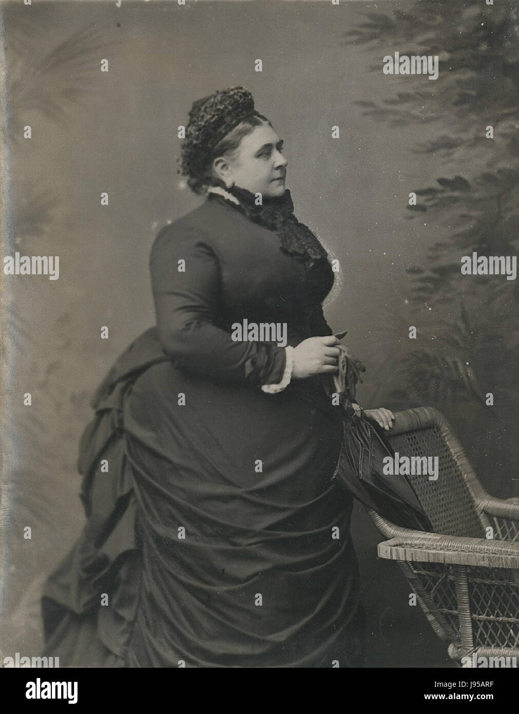 Queen mother british royalty hi-res stock photography and images - Alamy