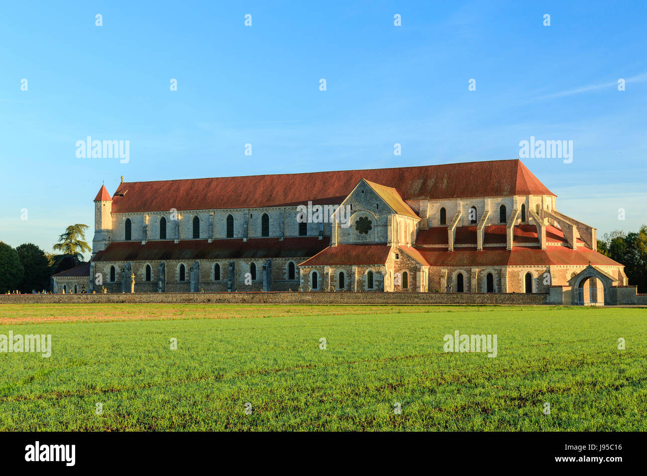 France, Yonne, Pontigny, Cistercian abbey of Pontigny, the church Stock ...