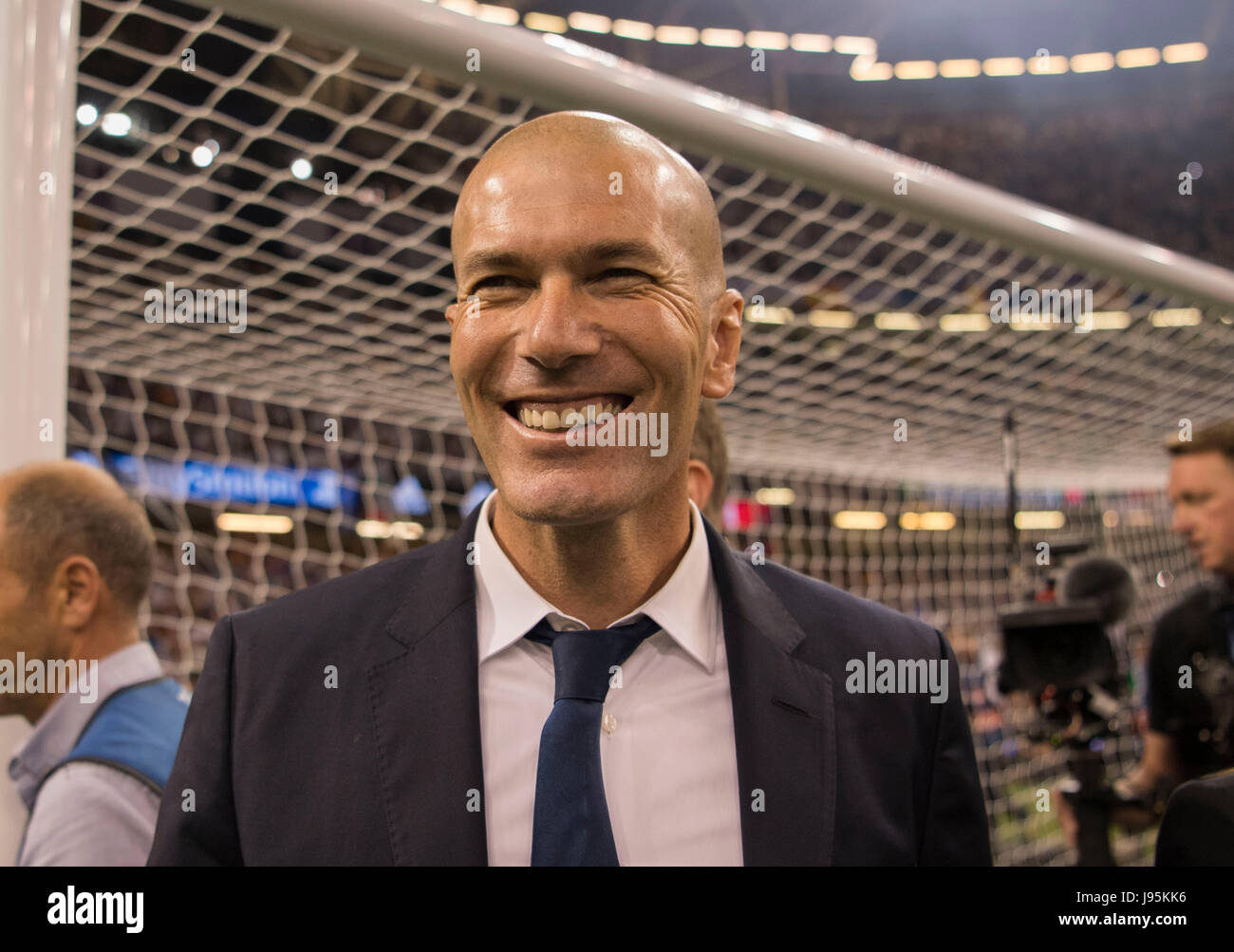 Zinedine zidane celebration hi-res stock photography and images - Alamy