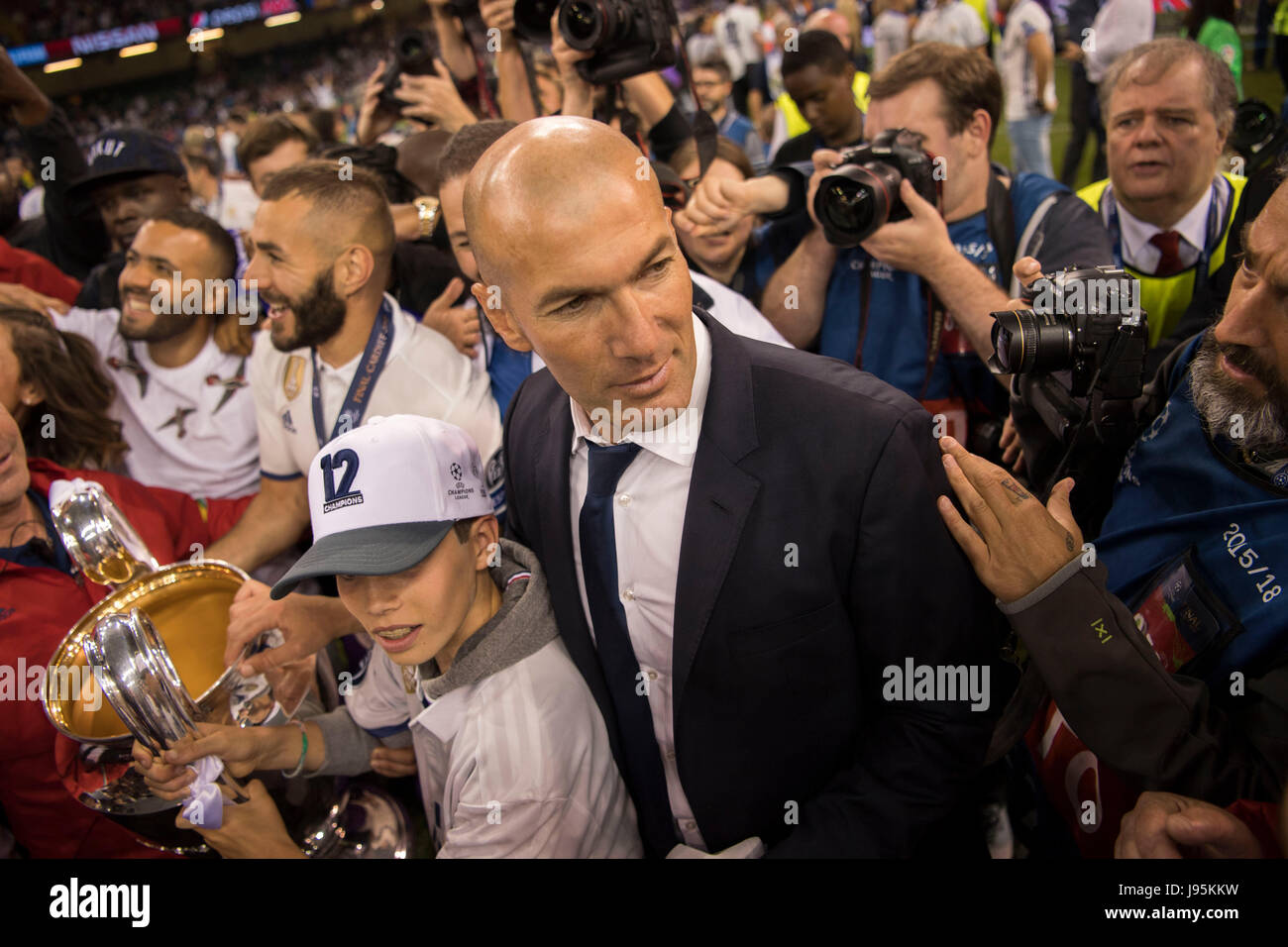 Zinedine zidane celebration hi-res stock photography and images - Alamy