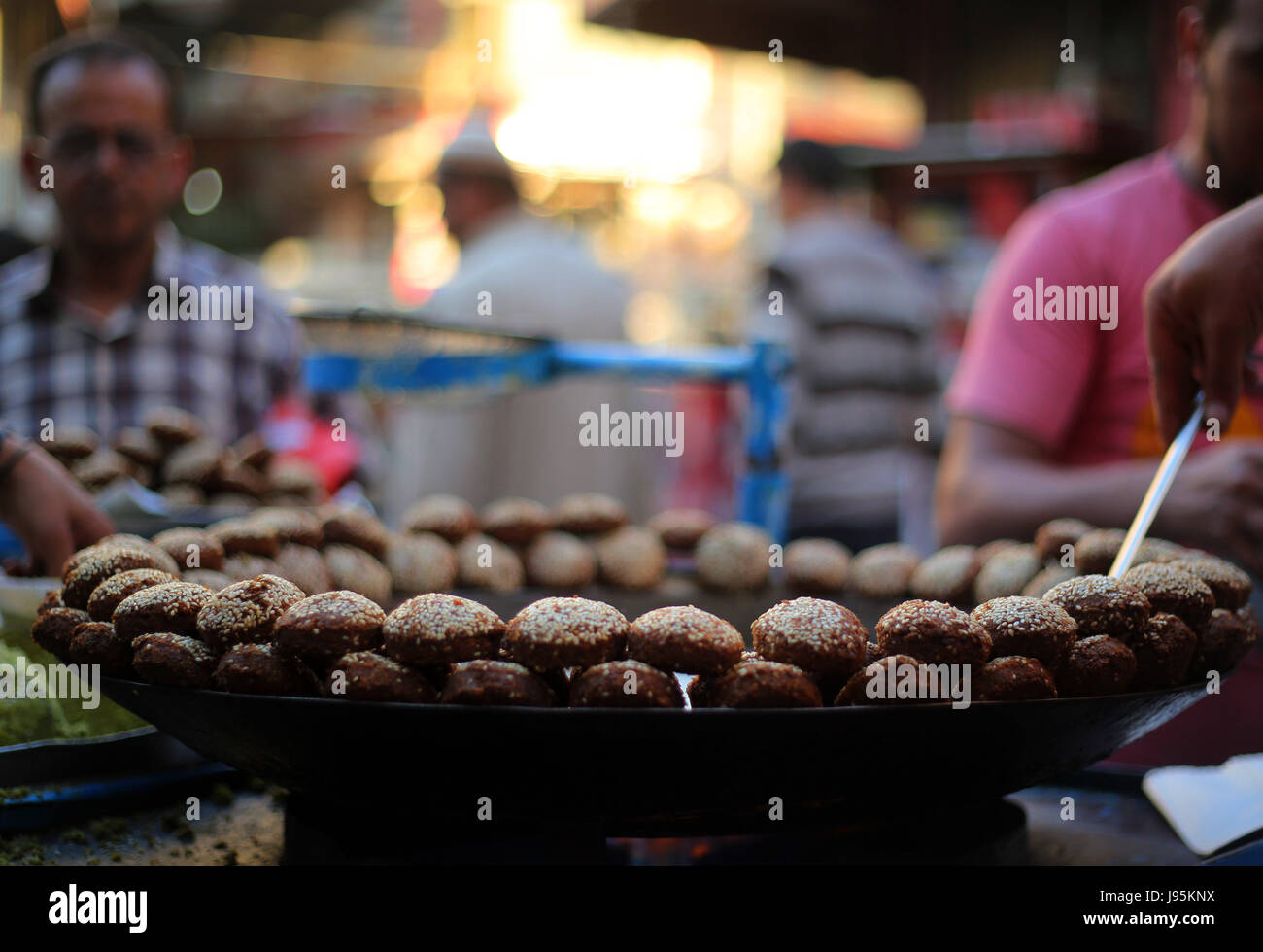 Gaza City, The Gaza Strip, Palestine. 4th June, 2017. A Palestinian ...