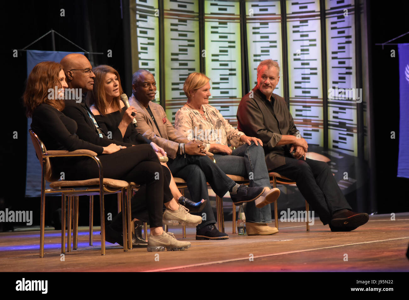 Denise crosby trek hi-res stock photography and images - Alamy