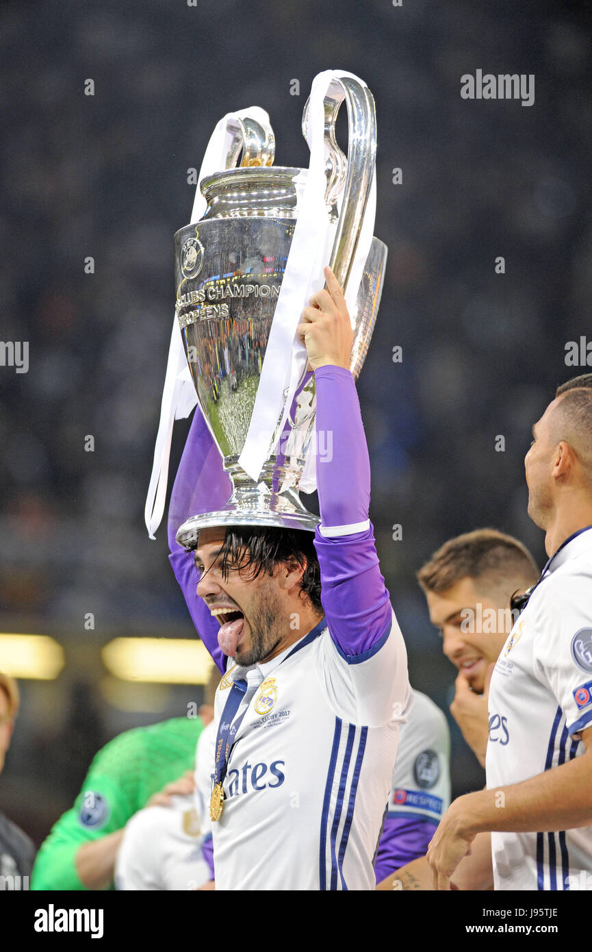 Cardiff, UK. 04th June, 2017. Isco of Real Madrid lifts the Champions ...