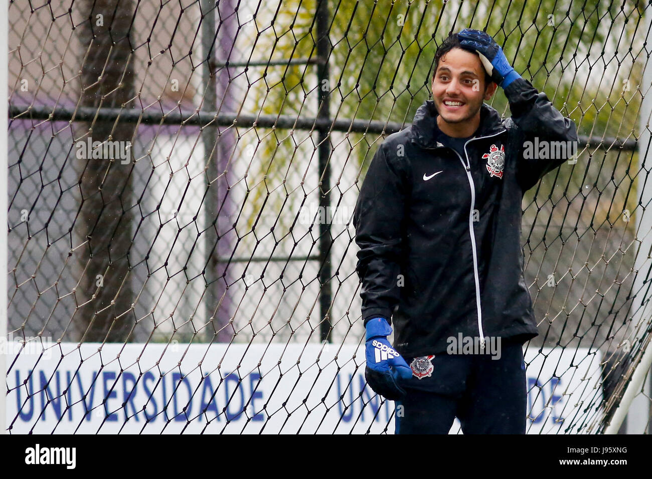 SÃO PAULO, SP - 05.06.2017: TREINO DO CORINTHIANS - Matheus Vidotto ...