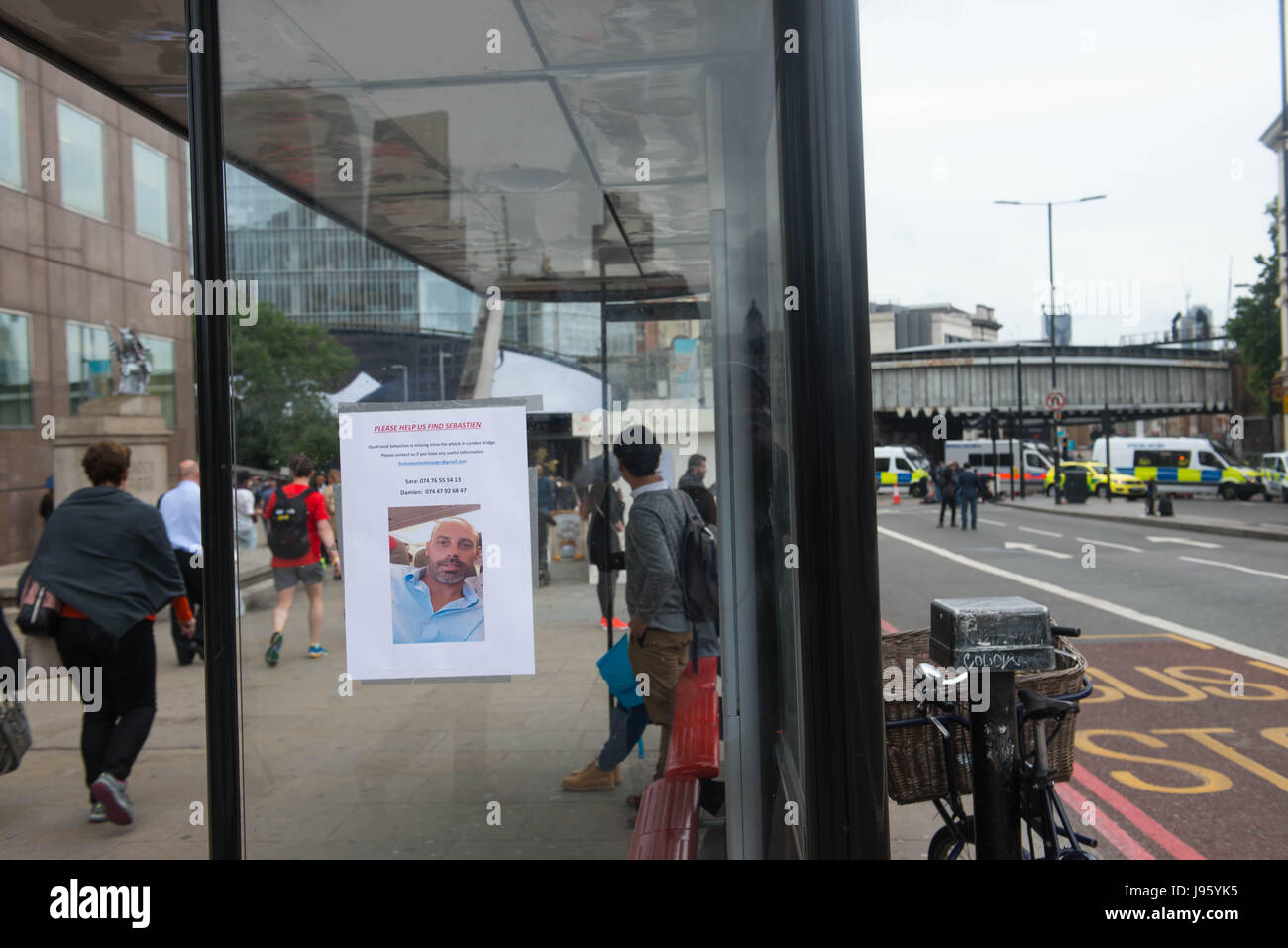 Missing bridge hi-res stock photography and images - Alamy