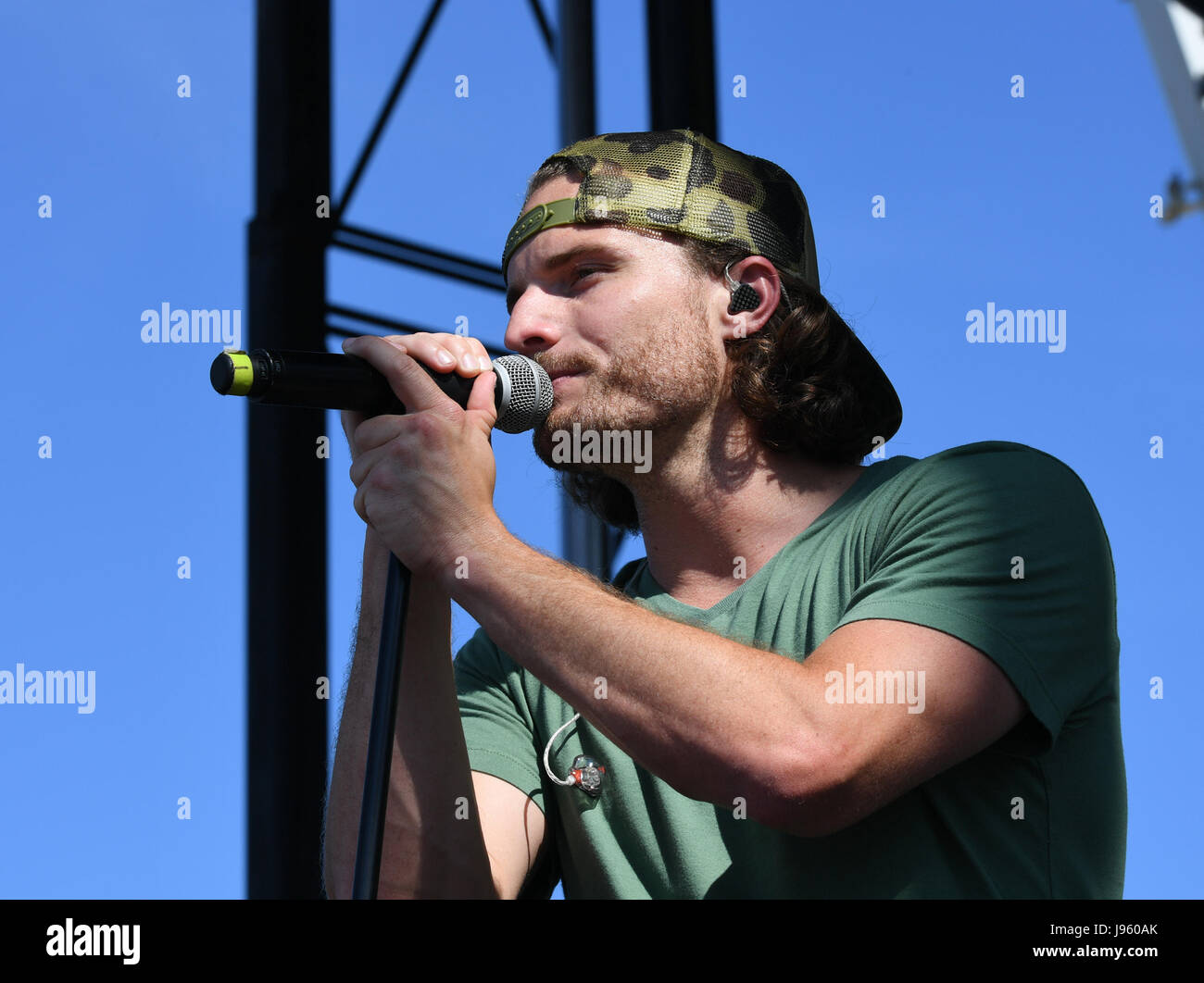 June 4, 2017 - HUNTER PHELPS brings the country to VIRGINIA BEACH ...