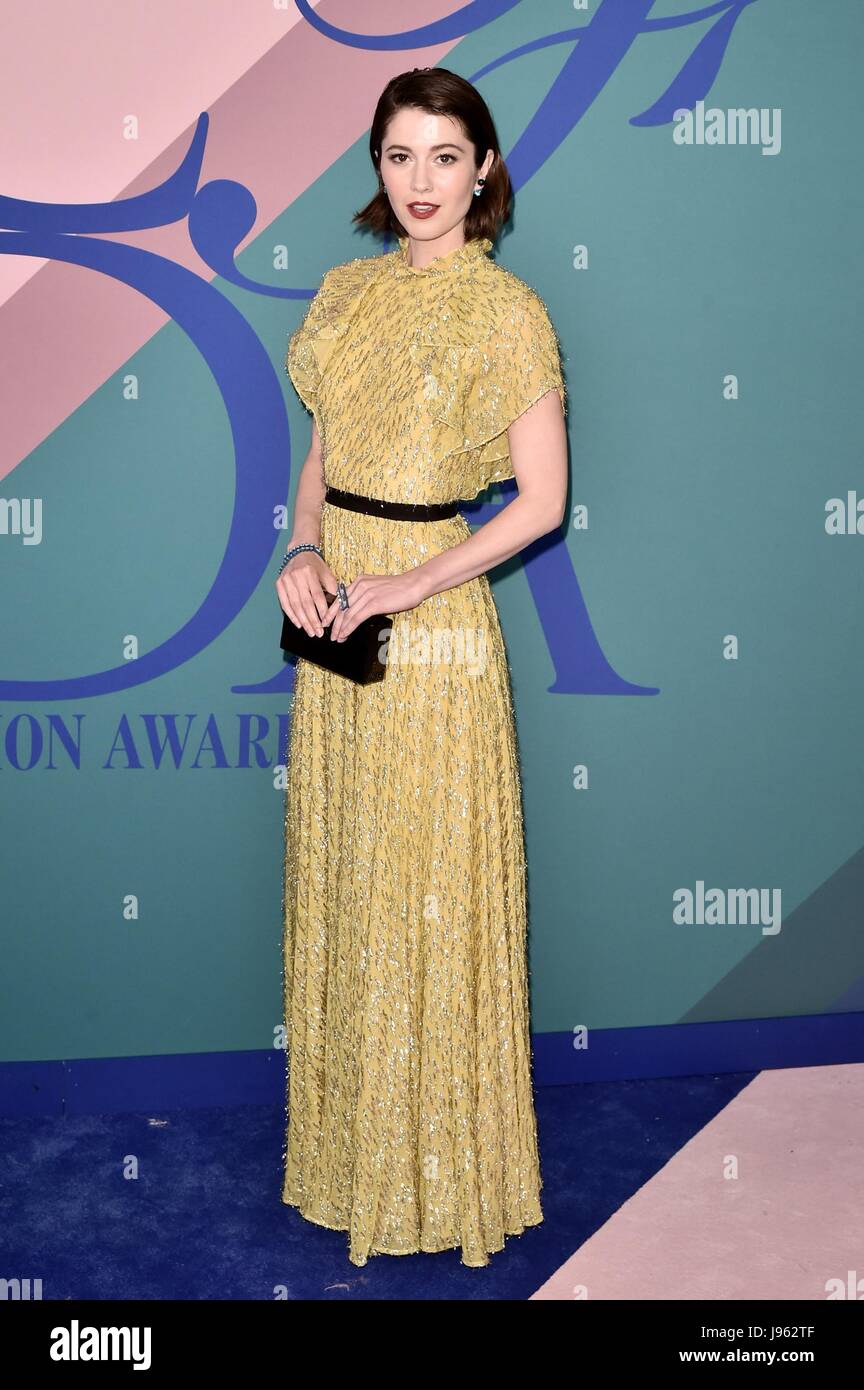New York, NY, USA. 5th June, 2017. Mary Elizabeth Winstead at arrivals ...