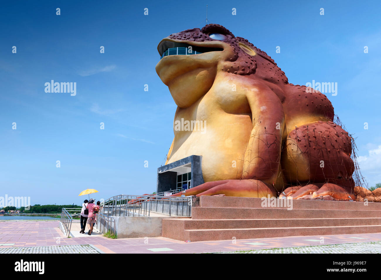 A toad-shaped building that houses Phaya Khan Khak (The Toad King ...