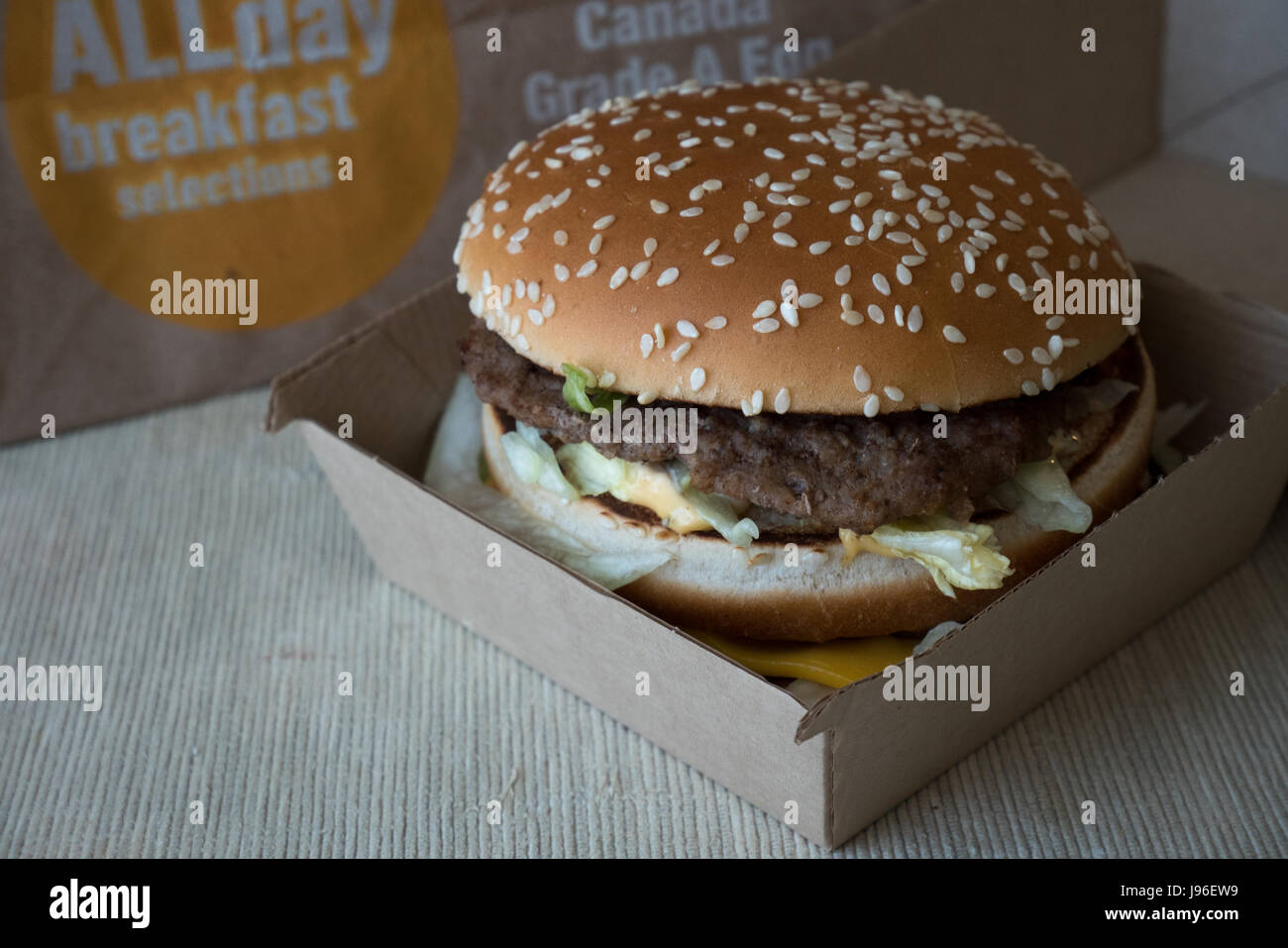 Big mac box hi-res stock photography and images - Alamy