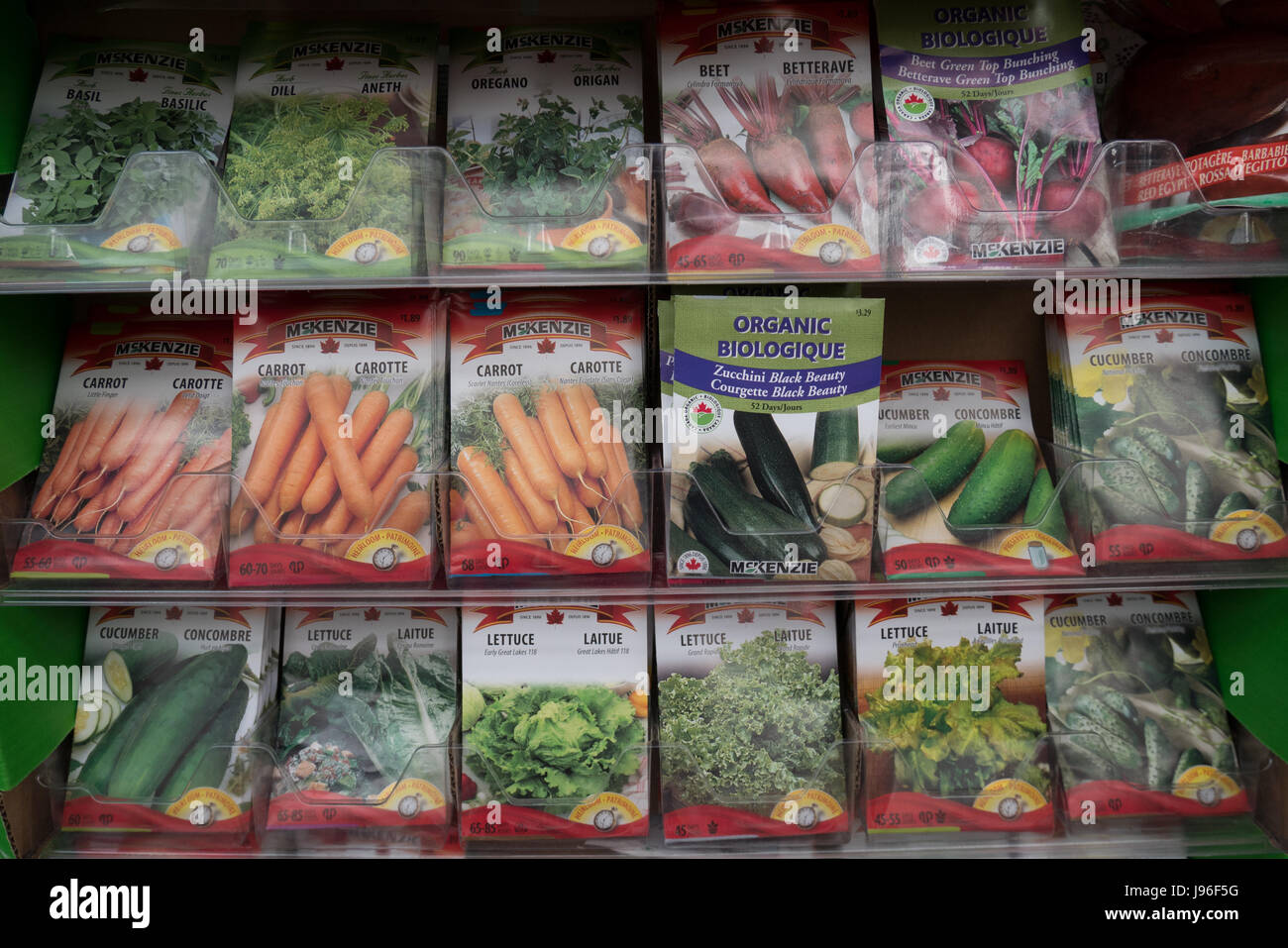 Bags of vegetable gardening seed Stock Photo - Alamy