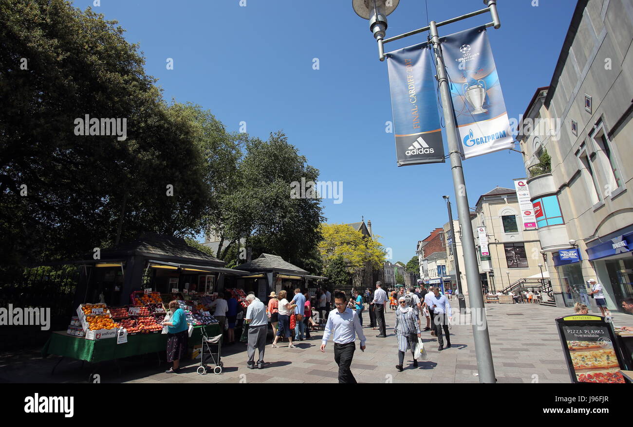 Market stalls at the Hayes Cardiff Stock Photo - Alamy